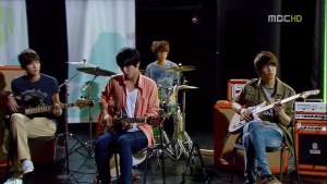 Heartstrings: a Latecomer’s Review – the talking cupboard