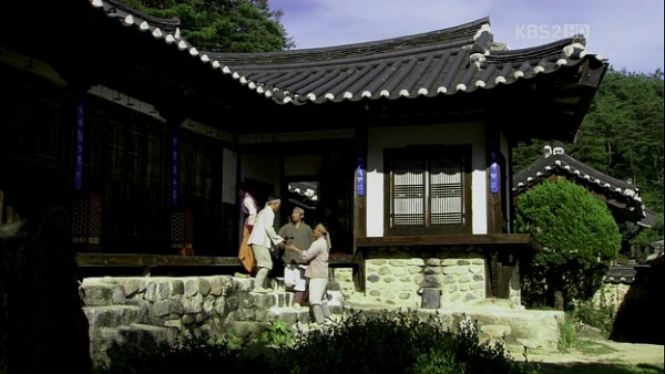 Introduction to Hanok – the talking cupboard