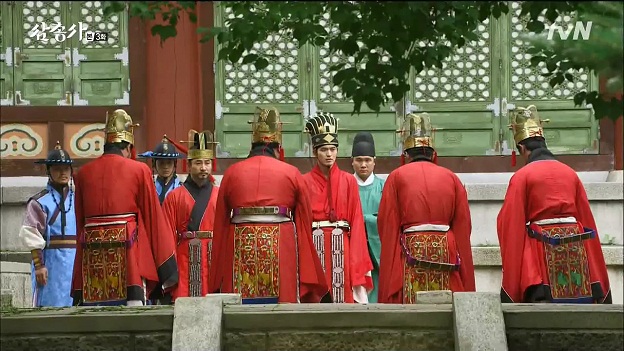 Traditional Korean Clothing: Kdrama Style (Part 2) – the talking cupboard