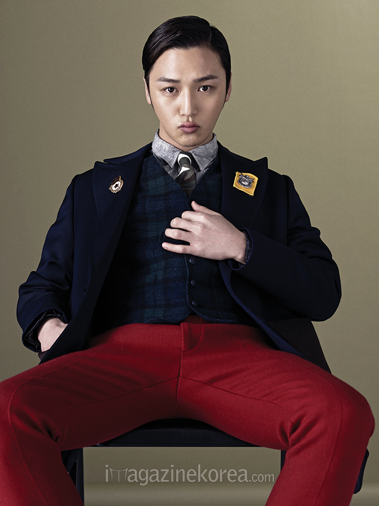 변요한 (Byun Yo-han) – the talking cupboard