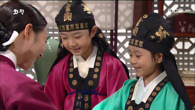 Royal Ranks in Joseon Dynasty – the talking cupboard