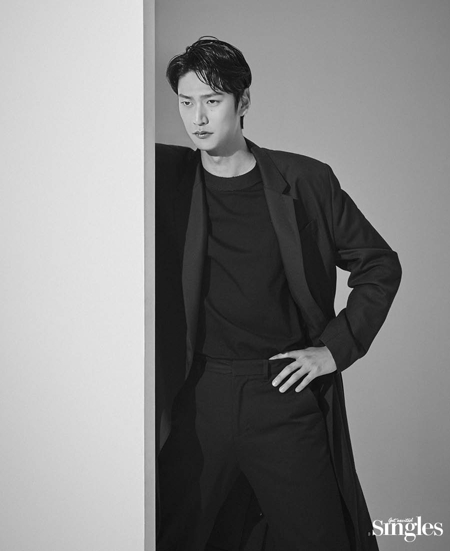 Na In Woo – Singles April 2021 Interview – the talking cupboard